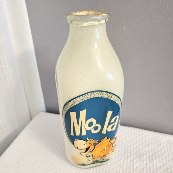 Bower Mtg | Accents | Vtg Moola Glass Milk Bottle Bank Vase Happy Cow ...